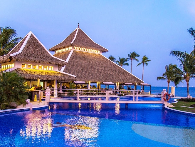 White and Blue PANAMA 0 | Voyager cacher à Panama City - Alloj